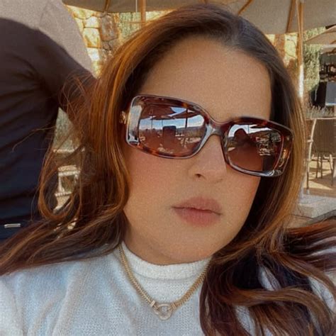 Gabrielle Camargo Gabrielle Segatti • Threads Say More