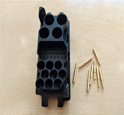 Power Signal Contact Soldering Crimping Te Connectivity 75a 37pin Drawer Connector For Modular