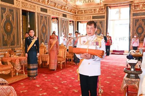 Photo Gallery ในหลวง ทรงบำเพ็ญพระราชกุศลถวายผ้าพระกฐิน วัดราชบพิธฯ