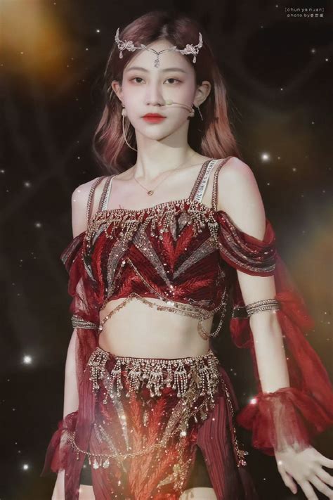 Ghim Của 𝕛𝕒𝕕𝕖 Trên 袁一琪 Yuan Yi Qi