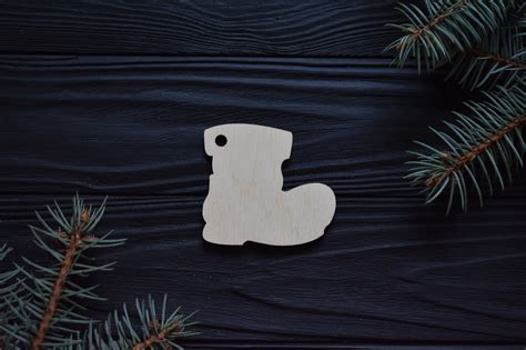 Новорічна ялинкова іграшка Башмачок ЕКО декор з дерева для ялинки Новорічні прикраси з