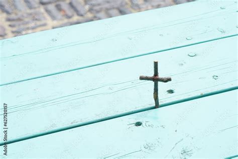 십자가 사순절 부활절 십자가사진 십자가이미지 푸른십자가 기독교이미지 예배이미지 교회이미지 십자가백그라운드이미지 교회영상 예배 교회 십자가상 나무