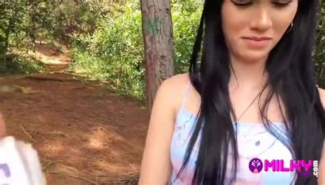 Milkyperu Chica Hermosa Tiene Sexo En El Bosque Con Desconocido Tnaflix Porn Videos