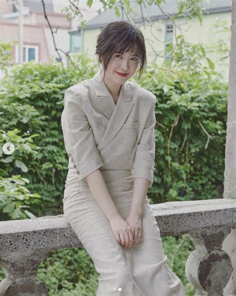 구혜선 얼짱 출신의 자신감 보정 없는 B컷 화보 공개 [ten★]