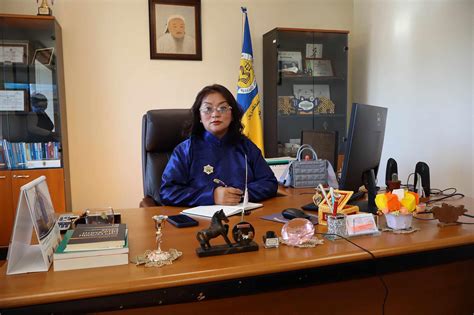 Oyunsaikhan Нийт багш сурагчид эцэг эх асран хамгаалагч ажилтан албан хаагч та бүхэндээ