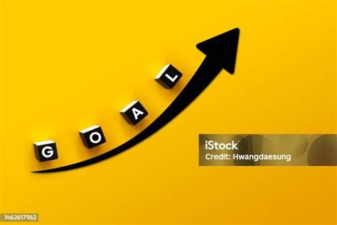 가상 대상 보드 및 나무 큐브에 화면을 인쇄 하는 화살표를 증가 비즈니스 성취 목표 및 객관적 목표 개념 0명에 대한 스톡 사진 및 기타 이미지 Istock