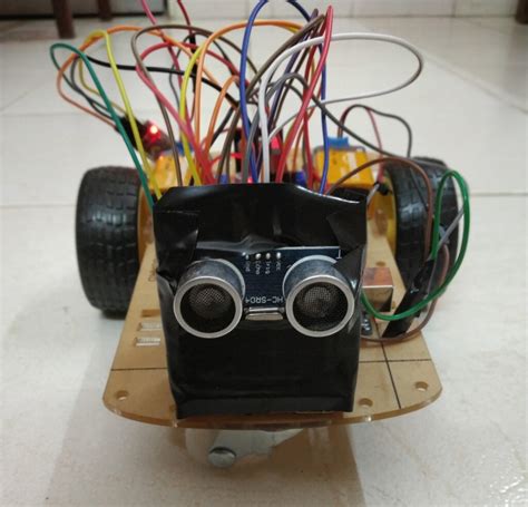 voice controlled and obstacle avoidance rover using node and arduino magnifyskill