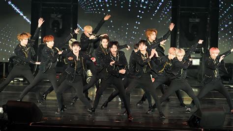 圖集韓團SEVENTEEN於67兩日連續在新莊體育館舉行2018 SEVENTEEN CONCERT IDEAL CUT IN