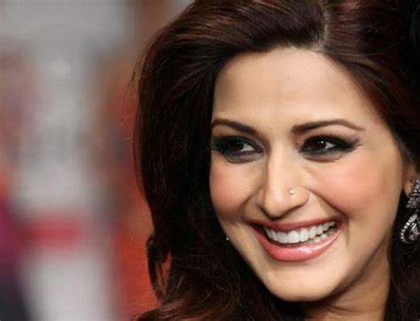 Sonali Bendre Hd Wallpapers Free Download Photos Link