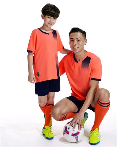 Новинка футбольные комплекты для мальчиков и девочек футбольные костюмы для взрослых на заказ