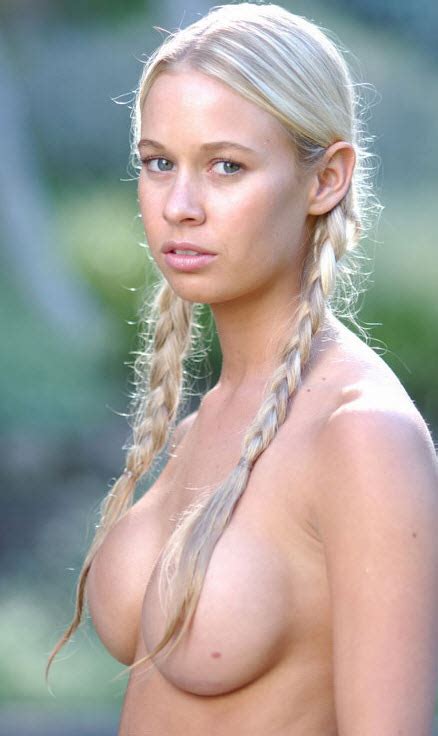 Sarah Daisybeach Boobpedia Encyclopedia Of Big Boobs