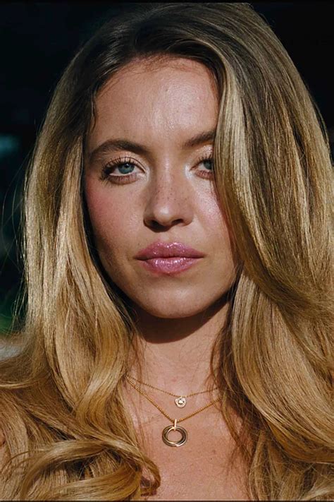 Sydney Sweeneys Topless Scenes In Euphoria Season 3 Spark