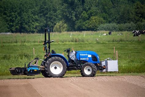 Ilvo Bouwt Eerste Zelfrijdende Elektrische Trekker Djust E Trekker