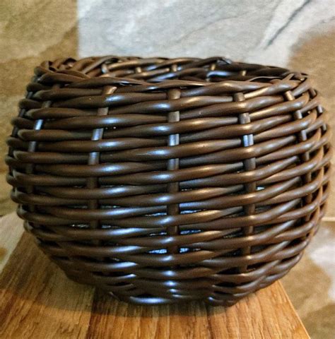 ᐉ Горшок кашпо для цветов из искусственного ротанга темный круглый 3 л 13679955 • Купить в