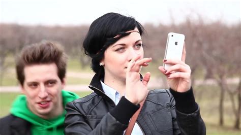 Как познакомиться с девушкой Youtube