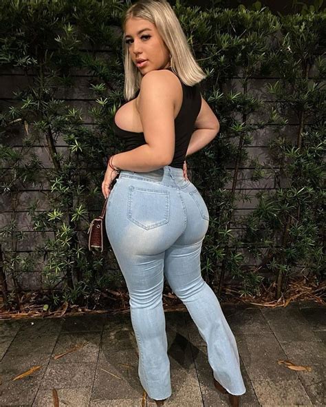 Curvy Latina Paula Rgirlsassinjeans