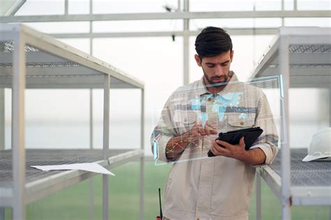 Interactive Distance Field Mapping And Planning To Enable Human Robot