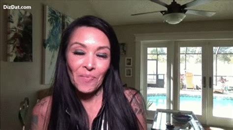 Luna Dawns Second Mouth Tour Mp4 Dizdat Silly Girls Next Door