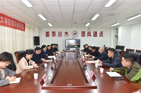 冷畅俭到泰安一中调研