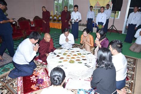 တပ်မတော်ကာကွယ်ရေးဦးစီးချုပ် ဗိုလ်ချုပ်မှူးကြီး မင်းအောင်လှိုင် သည် ပြင
