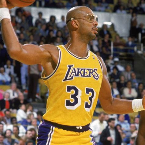Secrets Of Kareem Abdul Jabbars Signature Sky Hook