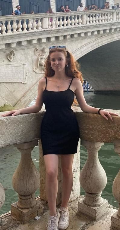 Francesca Capaldi Scrolller