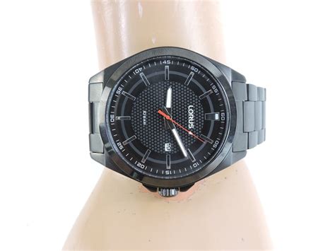 Police Auctions Canada Lorus Pc32 X210 Quartz Watch 516345f