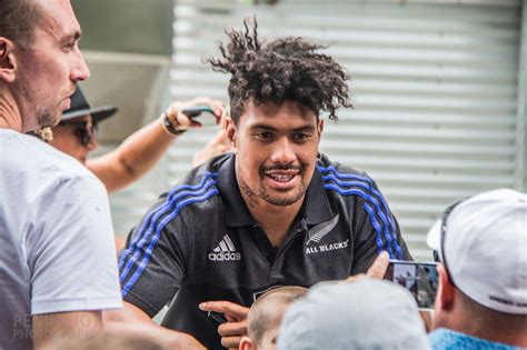 Savea Brothers Vs Williams Sisters — Thecoconettv The Worlds