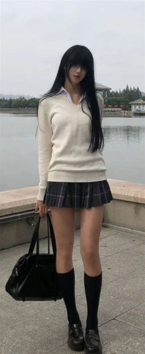 여성패션에 있는 임상린님의 핀 2024 여자 교복 섹시한 의상 여성 패션