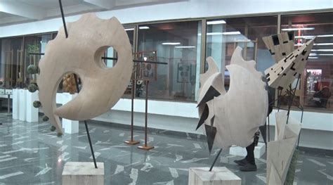 ИЗЛОЖБА ТВОРБИ НА СТУДЕНТИ В НХА СОФИЯ Radio Televizija Caribrod