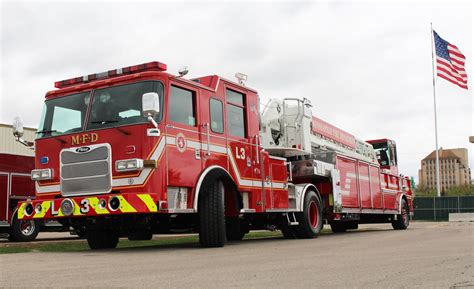Pierce Arrow Xt 100 Foot Aerial Tiller Apparatus Delivered To The