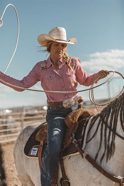 Pin By Boot Barn On Rodeo Rodeo Outfits Rodeo Girls Western Photoshoot