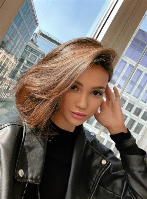 Alina Lando Beautiful Scrolller