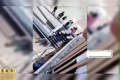 30个让人脸红尴尬的瞬间监控拍到的一幕大型爆笑瞬间 瞬间 监控