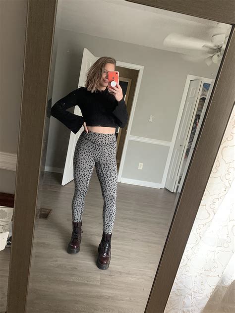 Always Snapping Quick Shots Before Work 😊 Scrolller