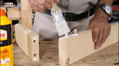 Comment Bien Coller Le Bois Tuto Bricolage Avec Robert Youtube