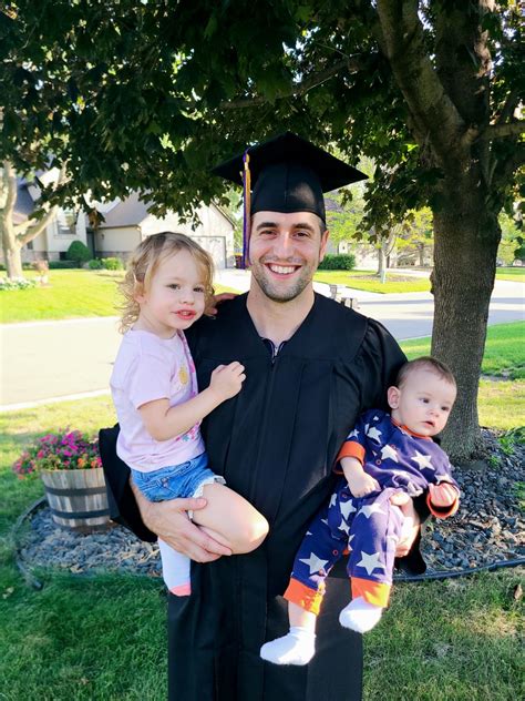 Graduate Bachelorsdegree Goalsetting Marinecorps Michael Welter