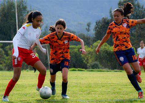 Girls Playing Soccer Photos Download The Best Free Girls Playing