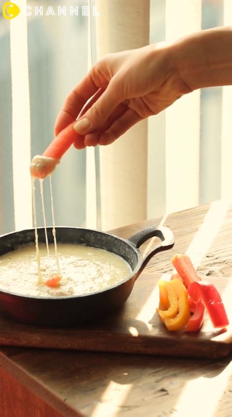 으깬 감자로 치즈 퐁듀