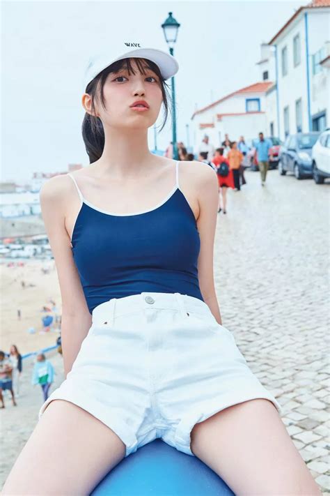 乃木坂46五百城茉央、ハイレグのスク水！半ケツ丸出しがエロくてたまらんww ｜ 裏ピク