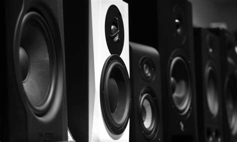 The Pros And Cons Of Different Types Of Computer Speakers Wired Vs Wireless Tech Basics