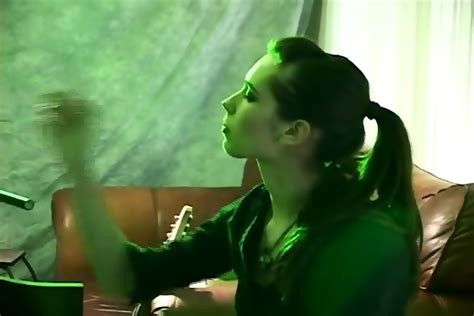 Natashka Smoking Fetish 120s Dangling While Playing Piano And Guitar Eporner