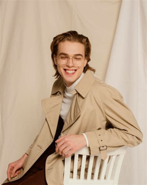 Portrait De Jeune Homme Photo Gratuite