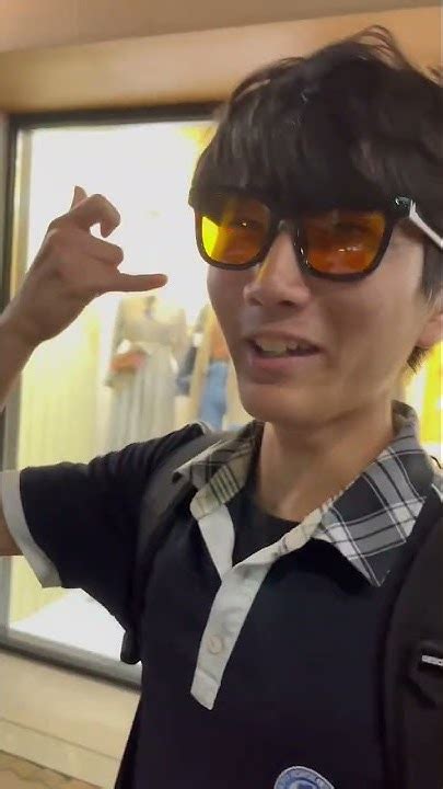 밤에 선글라스를 끼고 다니는 이유 Youtube