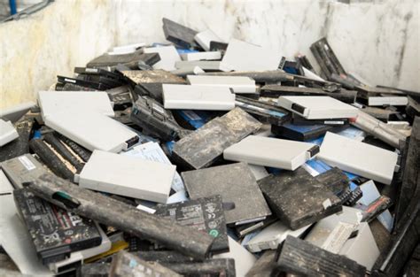 Lithium Ion Battery Fires How Do You Deal With Lithium Ion Battery Fires Fireology