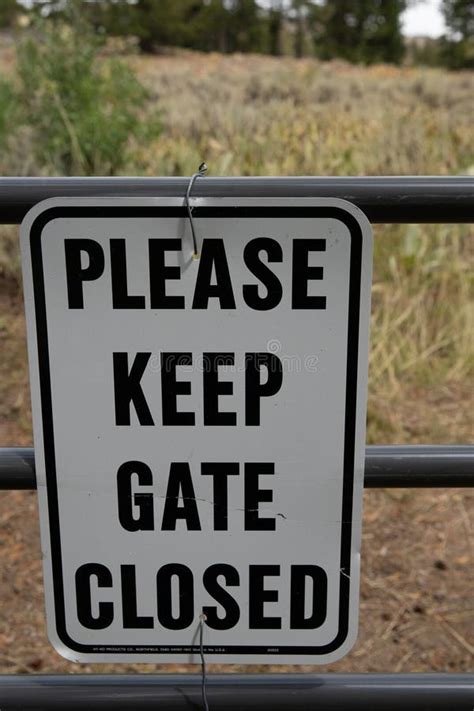 Please Keep Gate Closed Sign On Metal Gate Stock Photo Image Of Sign Road