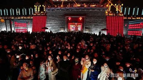 东平大宋不夜城今天开园了 1月7日，泰安东平大宋不夜城盛大开园，1月7日 1月21日不夜城面向广大游客免费开放，大型烟花秀盛宴也将于7日、8日
