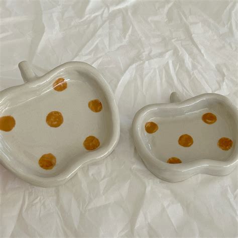 창원도자기공방라무드세라믹 소중한 순간을 도자기에 담아보세요 함께 만드는 즐거움 함께 추억이 되는 순간 귀여운 캐릭터 접시로 우리만의 특별한 작품을 만들어보는