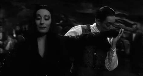 Kiss Love  Kiss Love Morticia Addams Discover And Share S