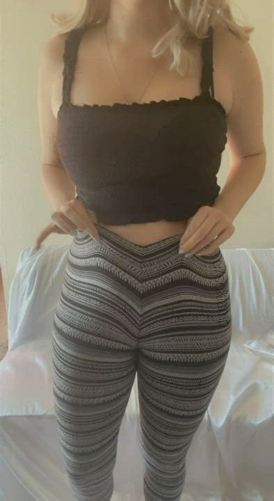 These Leggings Are So Dang Tight Scrolller